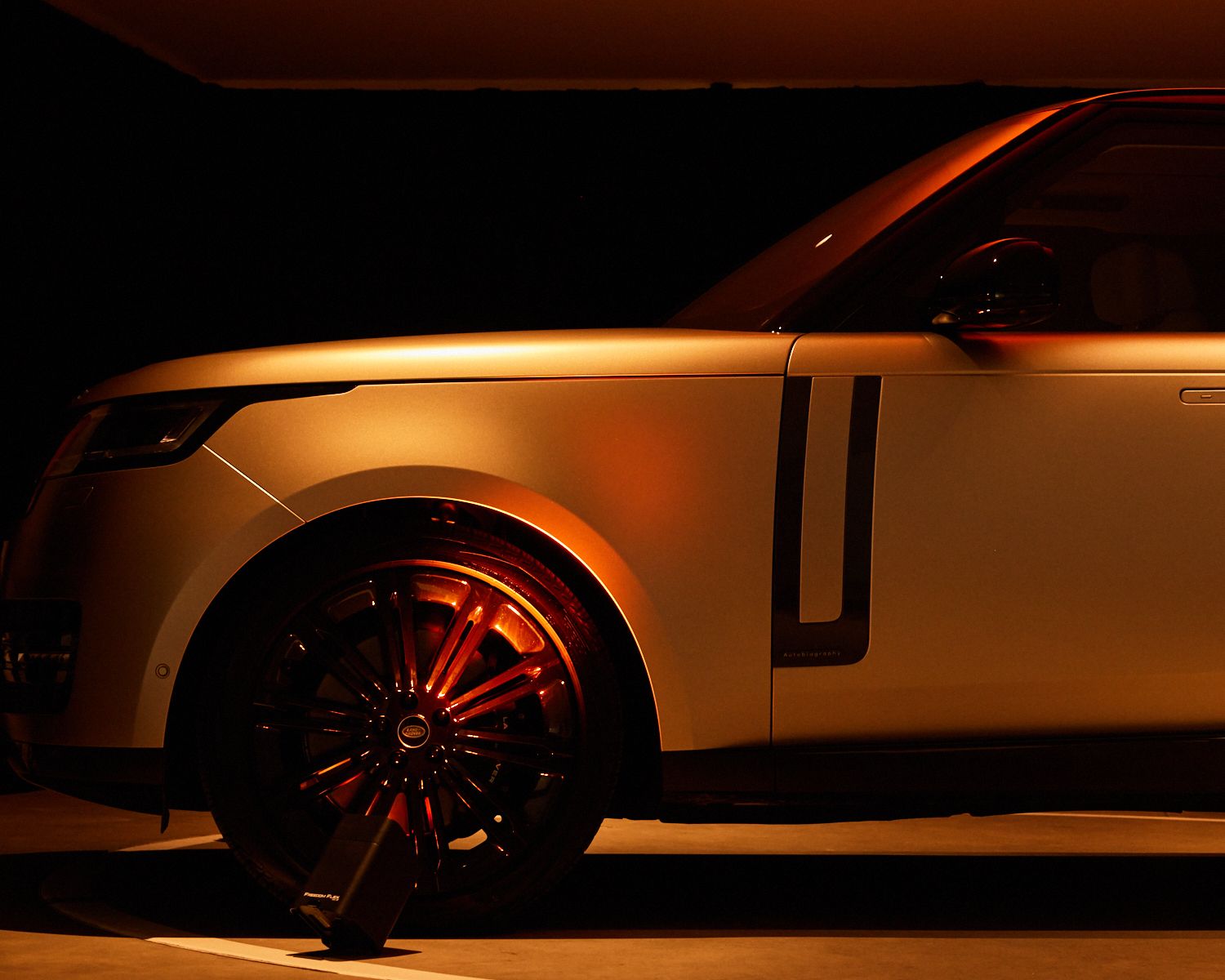 Modern tranquility: How the new Range Rover is redefining the luxury ...