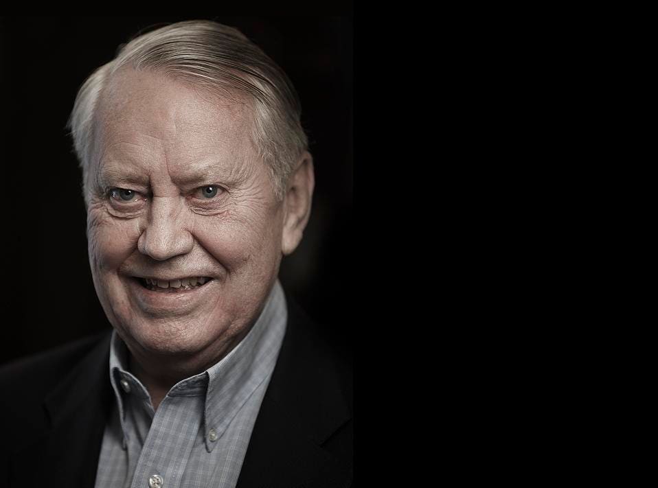 Chuck Feeney, the billionaire who gave away his wealth, dies at 92
