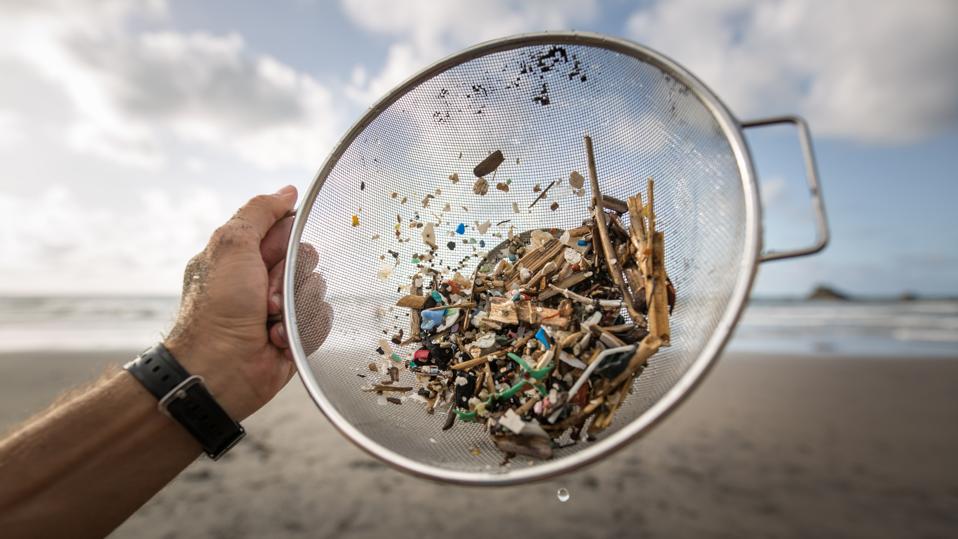 Microplastics found in human blood, hearts, testicles—Here's how they ...