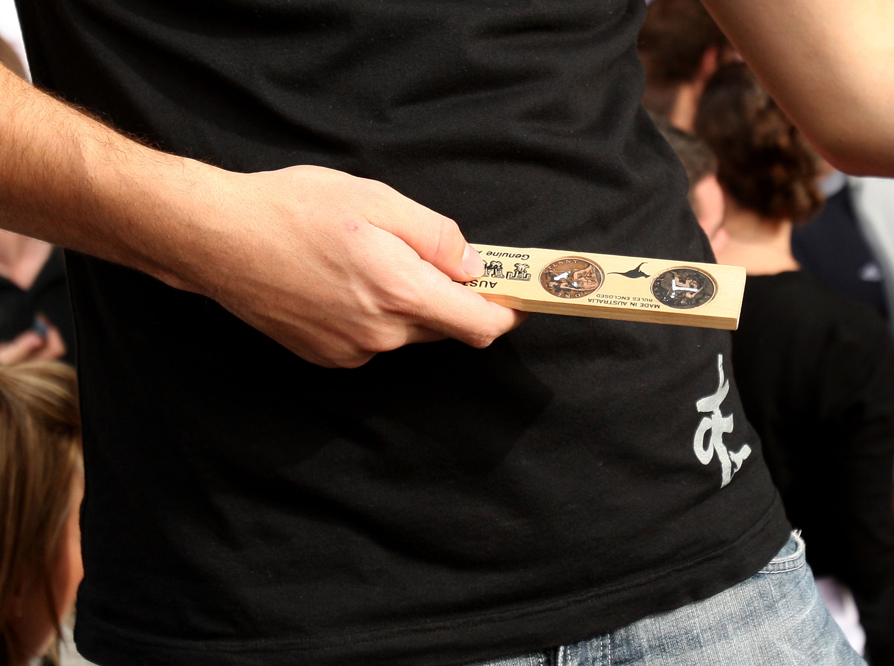 Two-up rules: Australia's Anzac Day tradition explained