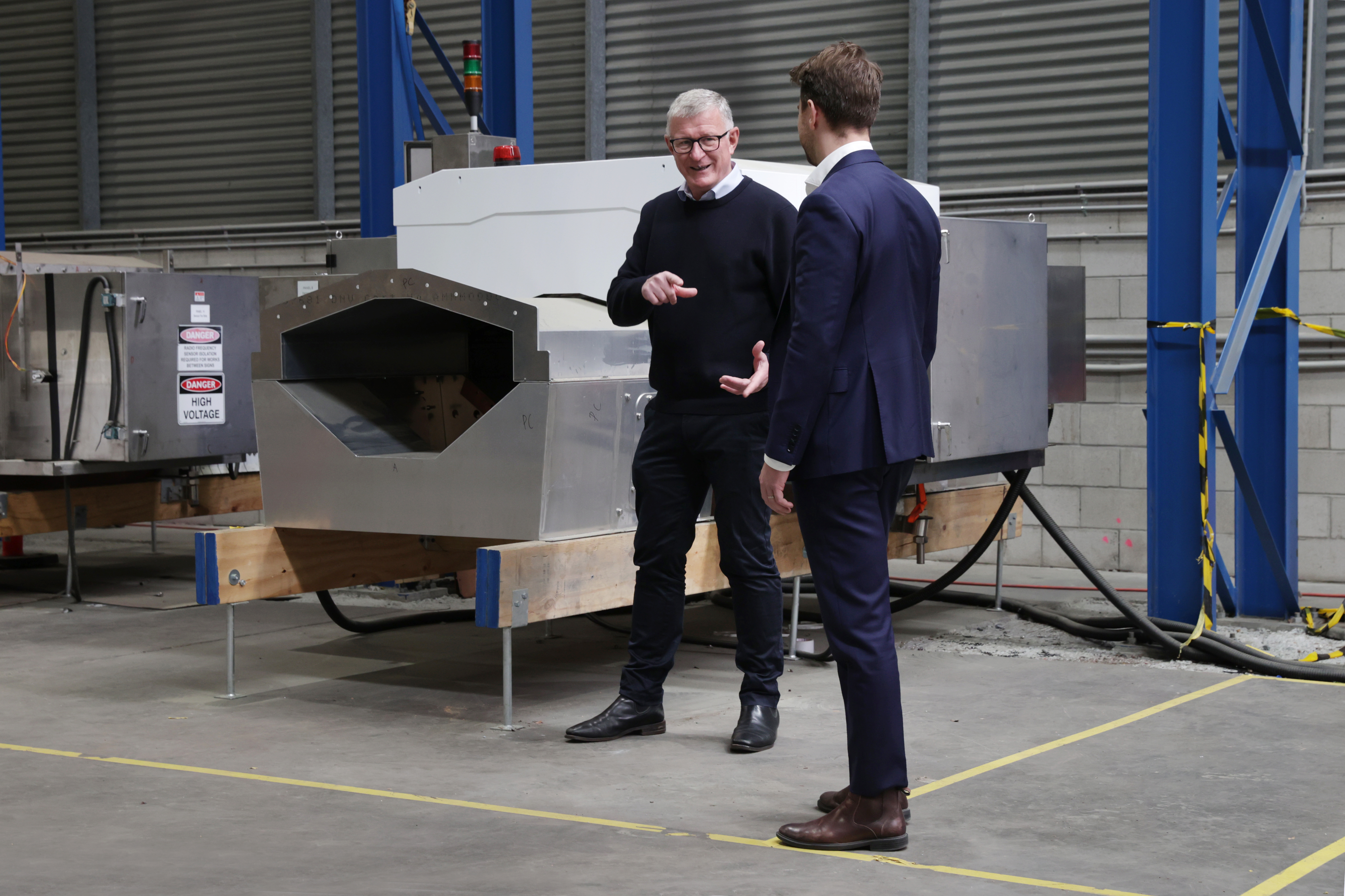 MagnaTerra: magnetic resonance unites a miner and deminer